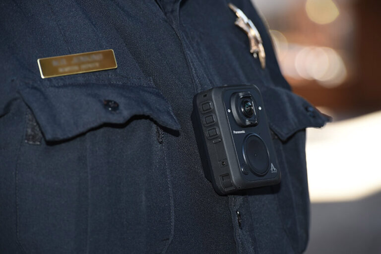 Best Police Body Cameras (Transparency and Accountability) - Wearable ...