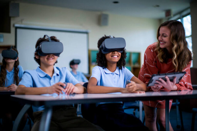 Virtual Reality Examples in Daily Life - Wearable Technology Life